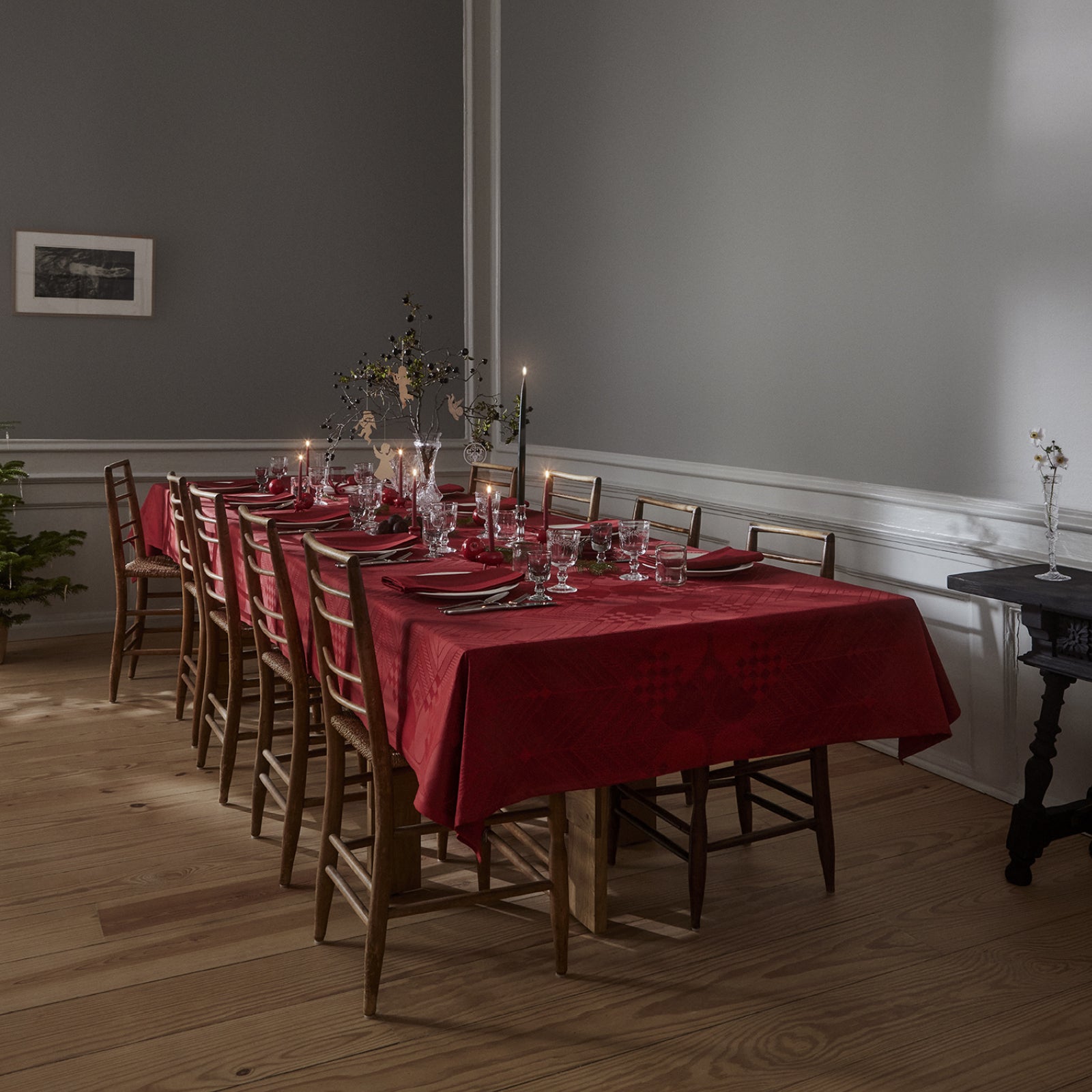 A virtually indispensable tablecloth underlay, highly recommended for ...